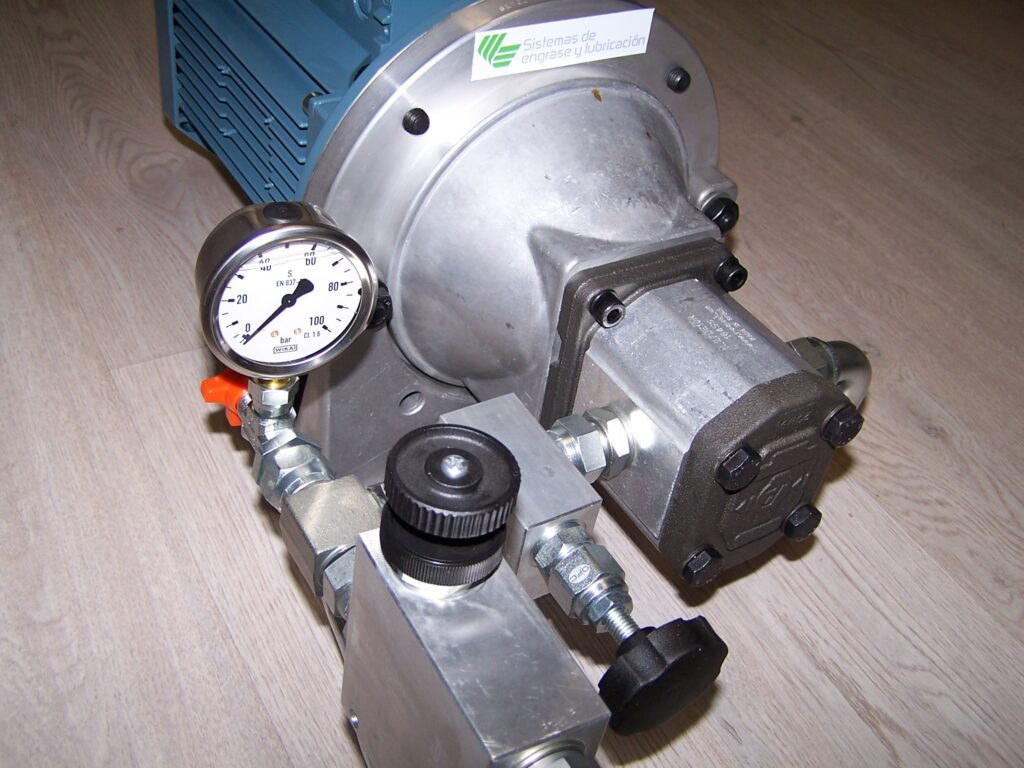 ENGRASE A PRESIÓN • Sistemas de lubricación y engrase centralizados España. TRIBOLUTION